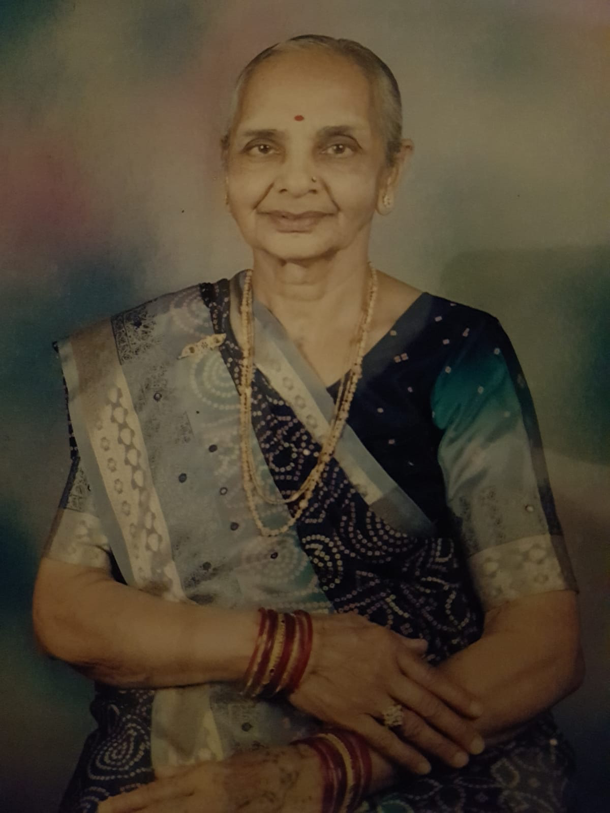 Late Hiraben Kanji Shah | Oshwal Association of the U.K.