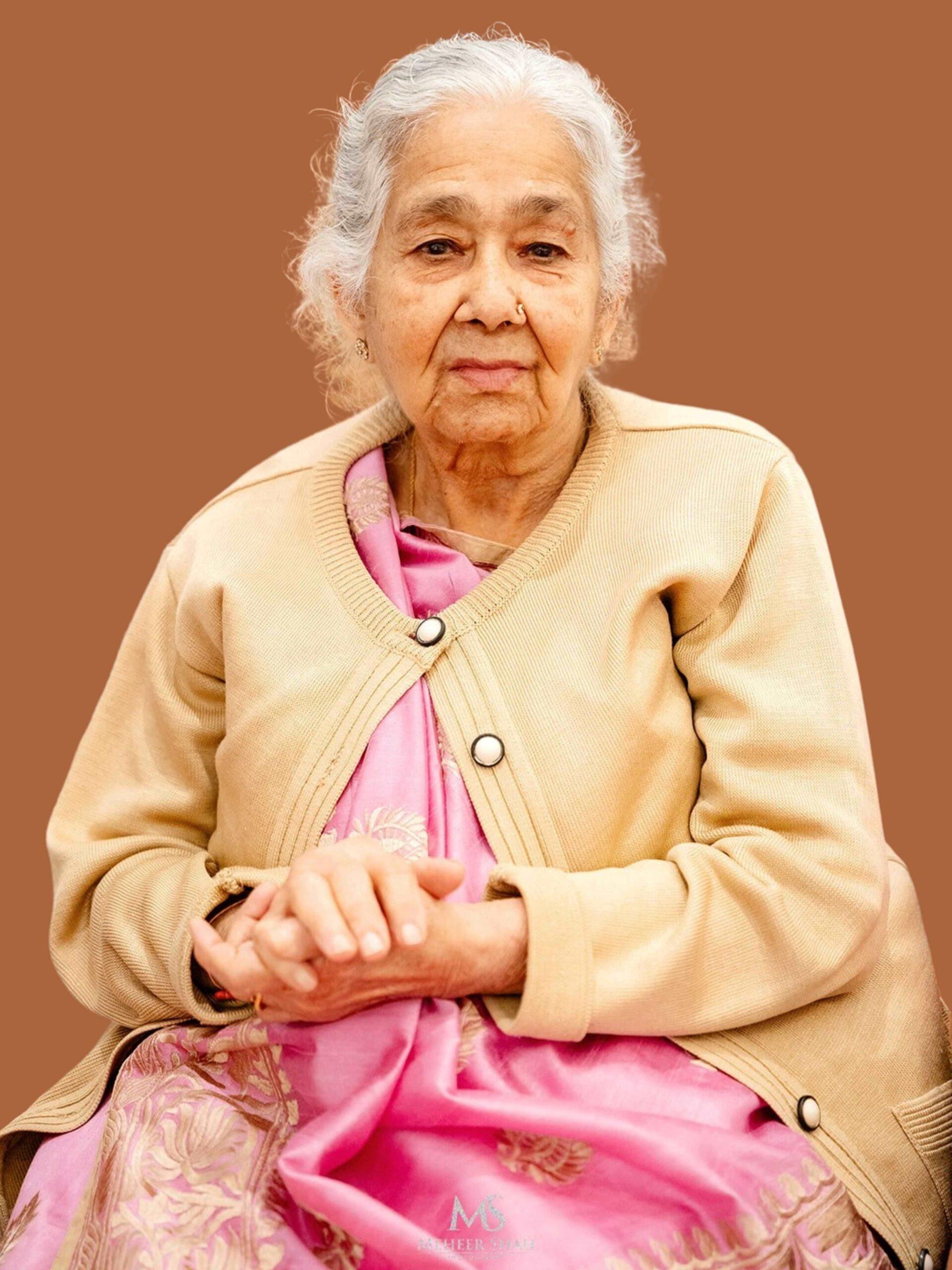 Late Maniben Lalji Mulchand Lakha Shah (Karania) | Oshwal Association ...